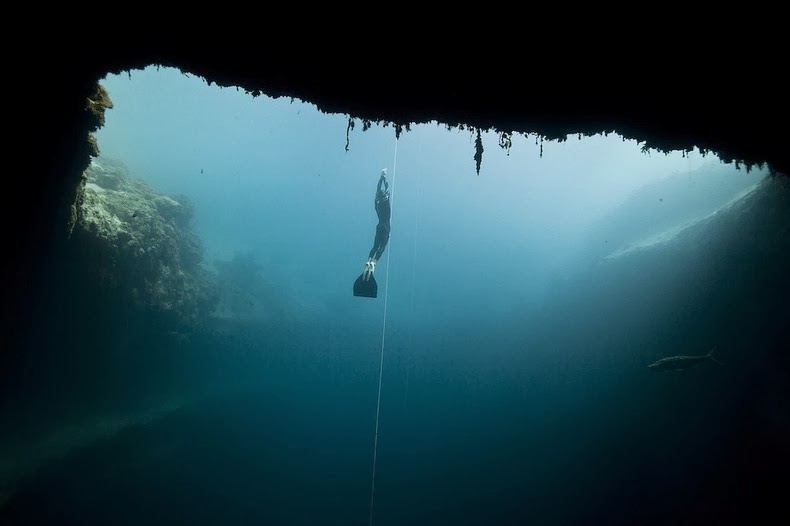 El Agujero Azul de Dean, el agujero azul más profundo del mundo - RUTA 33 El Agujero Azul de Dean, el agujero azul más profundo del mundo - RUTA 33