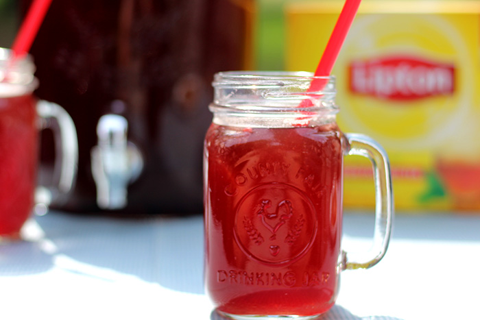 Triple Berry Iced Tea Recipe - Everything Pretty