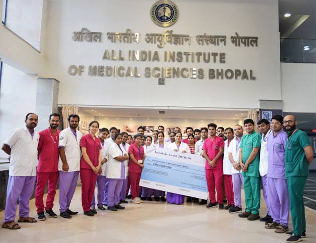 DREAM COLLEGE AIIMS BHOPAL- cut off 2020, fees structure,facility