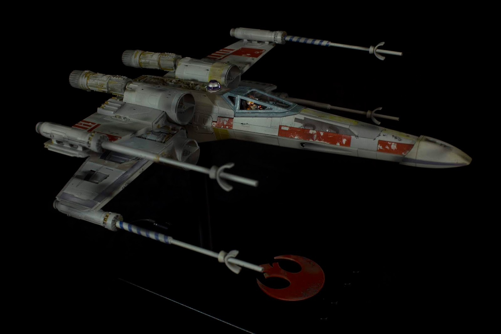 Bandai 1/48 scale X-Wing Model Build: Part X Final reveal of finished X ...