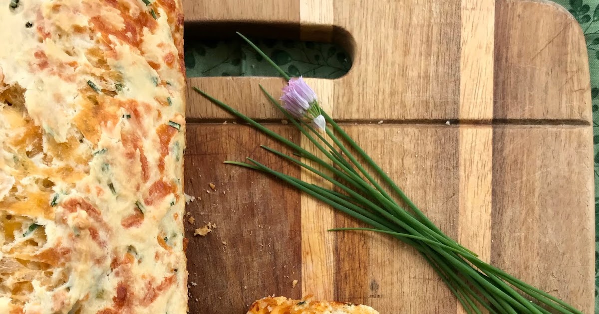 Savory Moments: Sharp cheddar & chive quick bread
