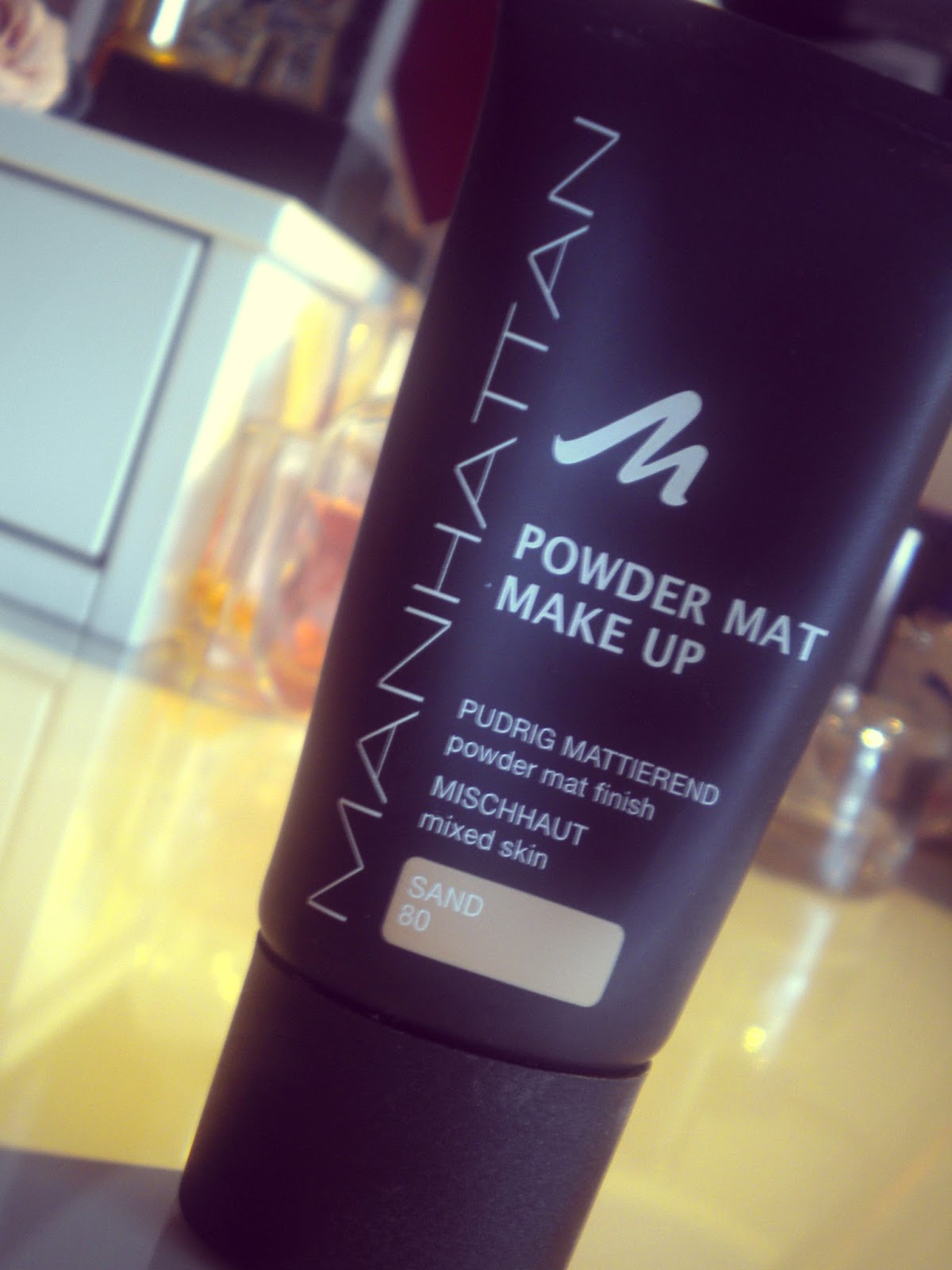 Manahattan Powder Mat Make Up - We ♥ beauty