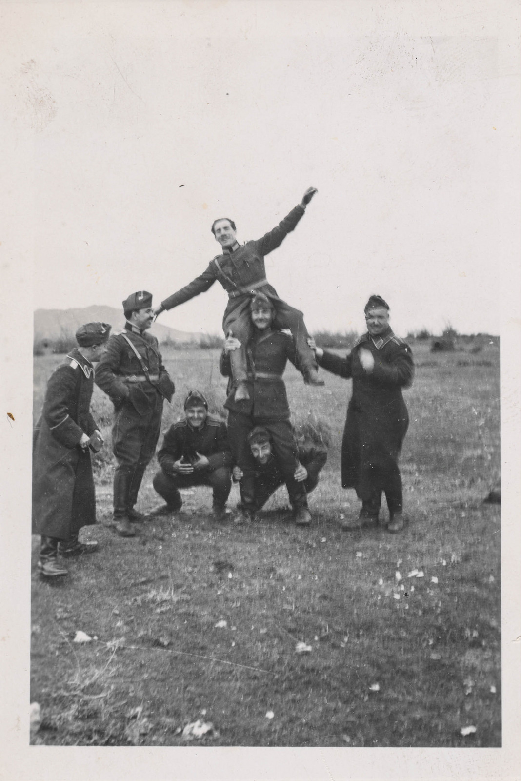 Goofing Off: 50 Bizarre and Funny Vintage Snapshots From Between the ...