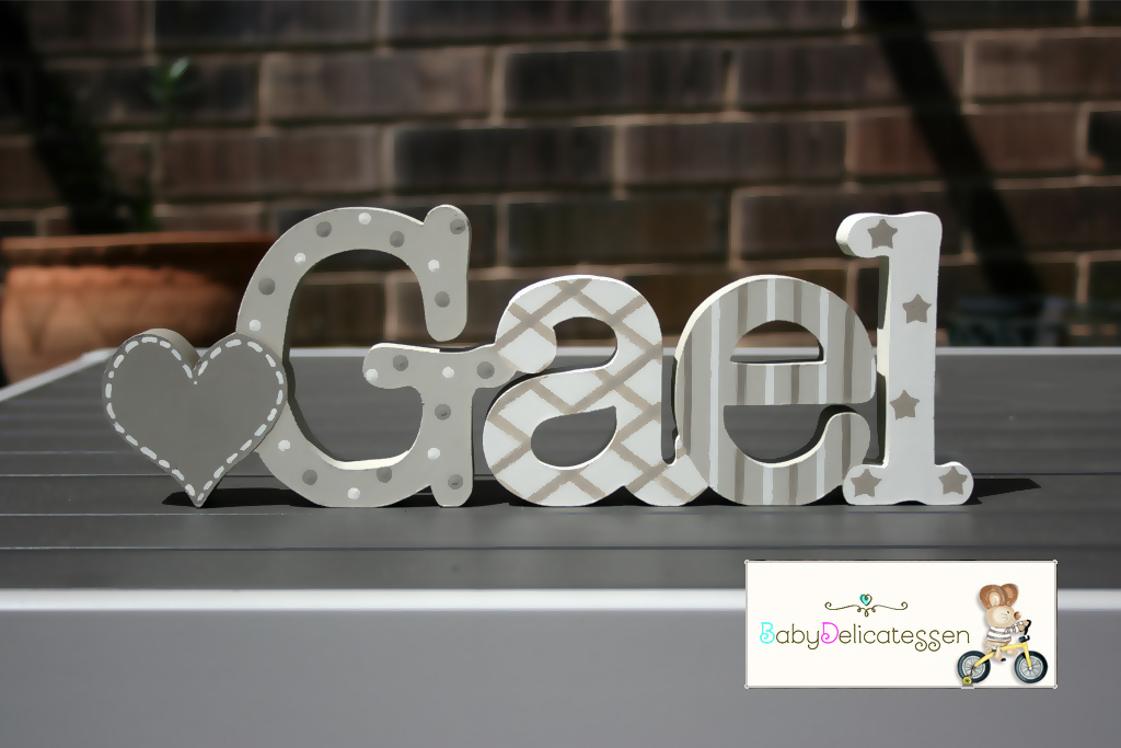 BABY DELICATESSEN LETRAS DE MADERA