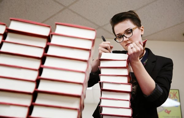 The Divergent Life: Master Post: ALLEGIANT Book Promo Tour with ...