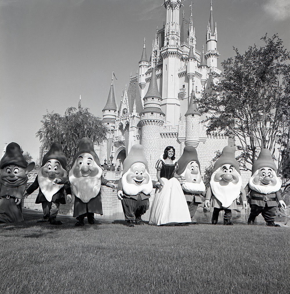 Filmic Light - Snow White Archive: Snow White 1971 Magic Kingdom ...