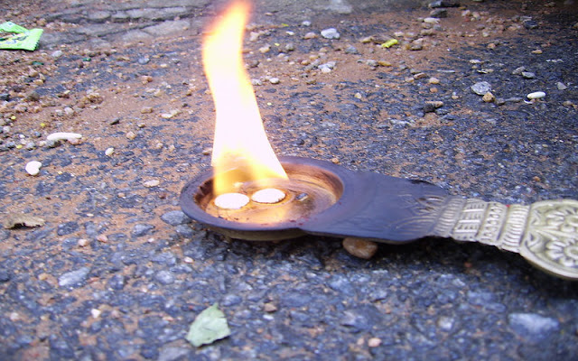 Benefits & Uses of Camphor (Karpooram-Kapur-Bhimseni Kapoor)