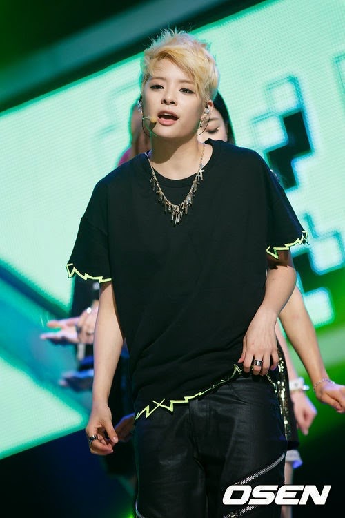 f(x)'s Amber preparing a solo album