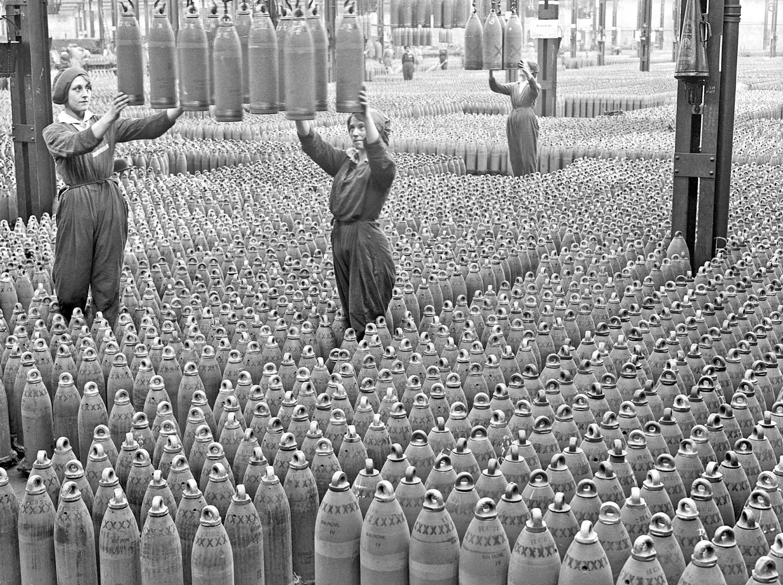 History in Photos: World War I - Women