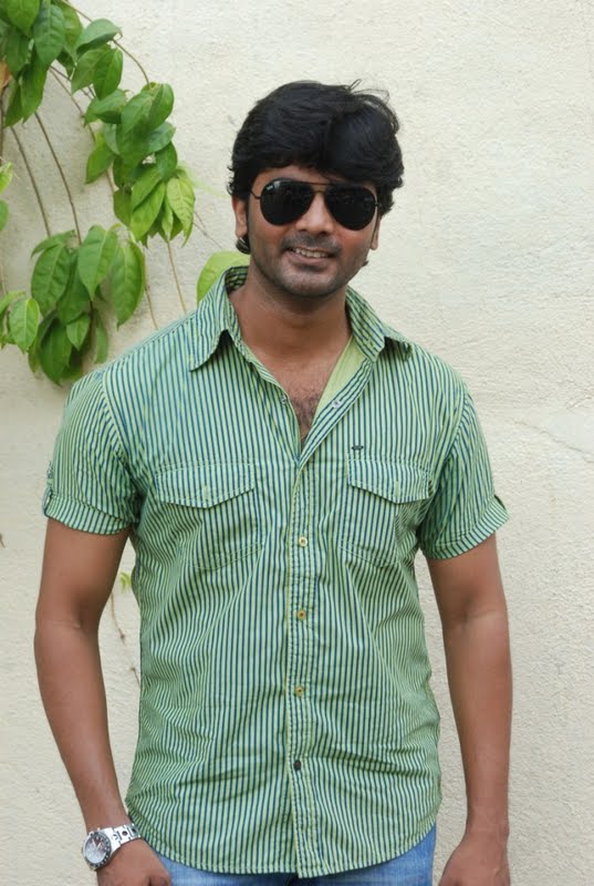 Entire Cinema Gallery - Movie Posters, Movie Gallery, Movie Stills ...