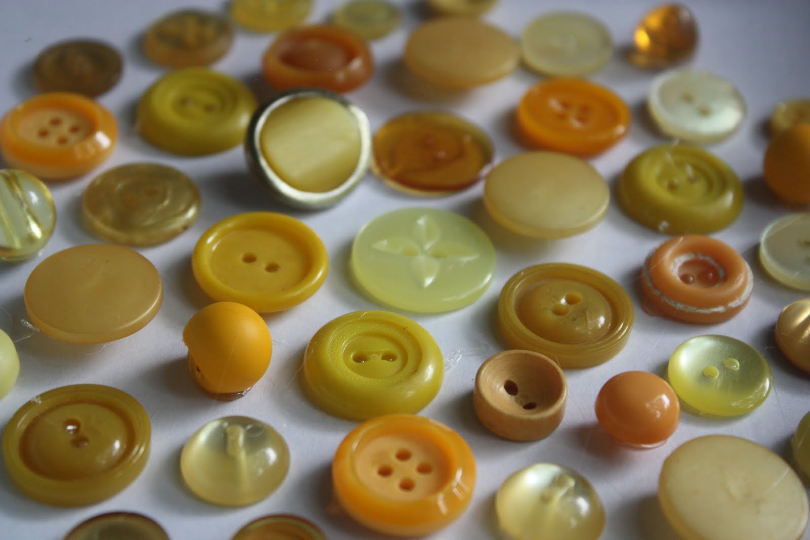 A Simple Kind of Life: DIY: Framed Button Art for Nursery