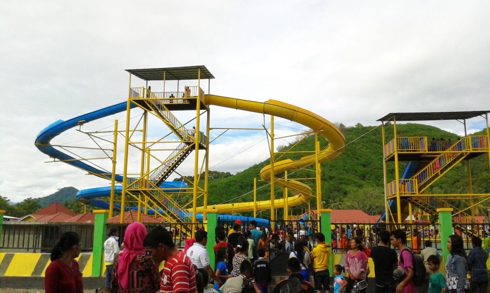 Bolihutuo Beach: Wisata Pantai di Boalemo ~ Monice and Family