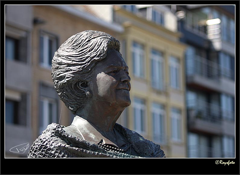 The Big Music Link: N°101 LUCY LOES - MIN ZEEKAPITING