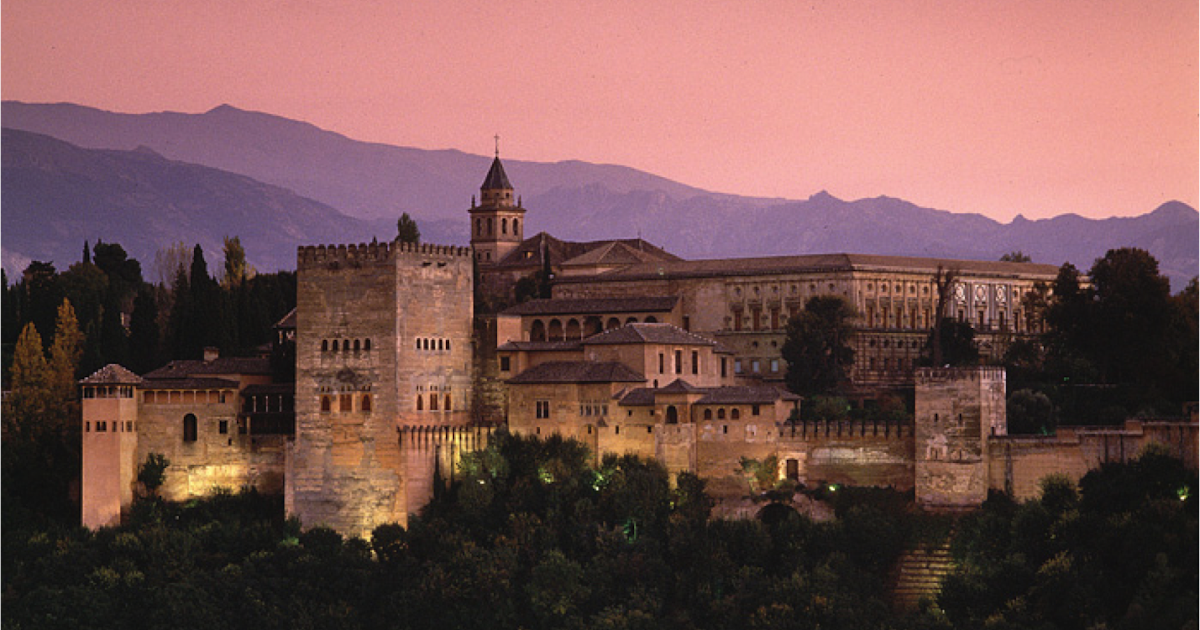 ¿Por qué la Alhambra se llama así?