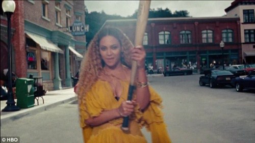 Beyonce smashes Car with Baseball Bat on ‘Lemonade’ - ConnectCodes