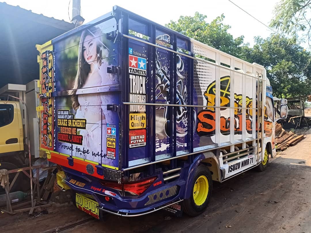 Modifikasi Isuzu Elf NMR HD Giga Juara Kontes Truk - Jual Bak Truk