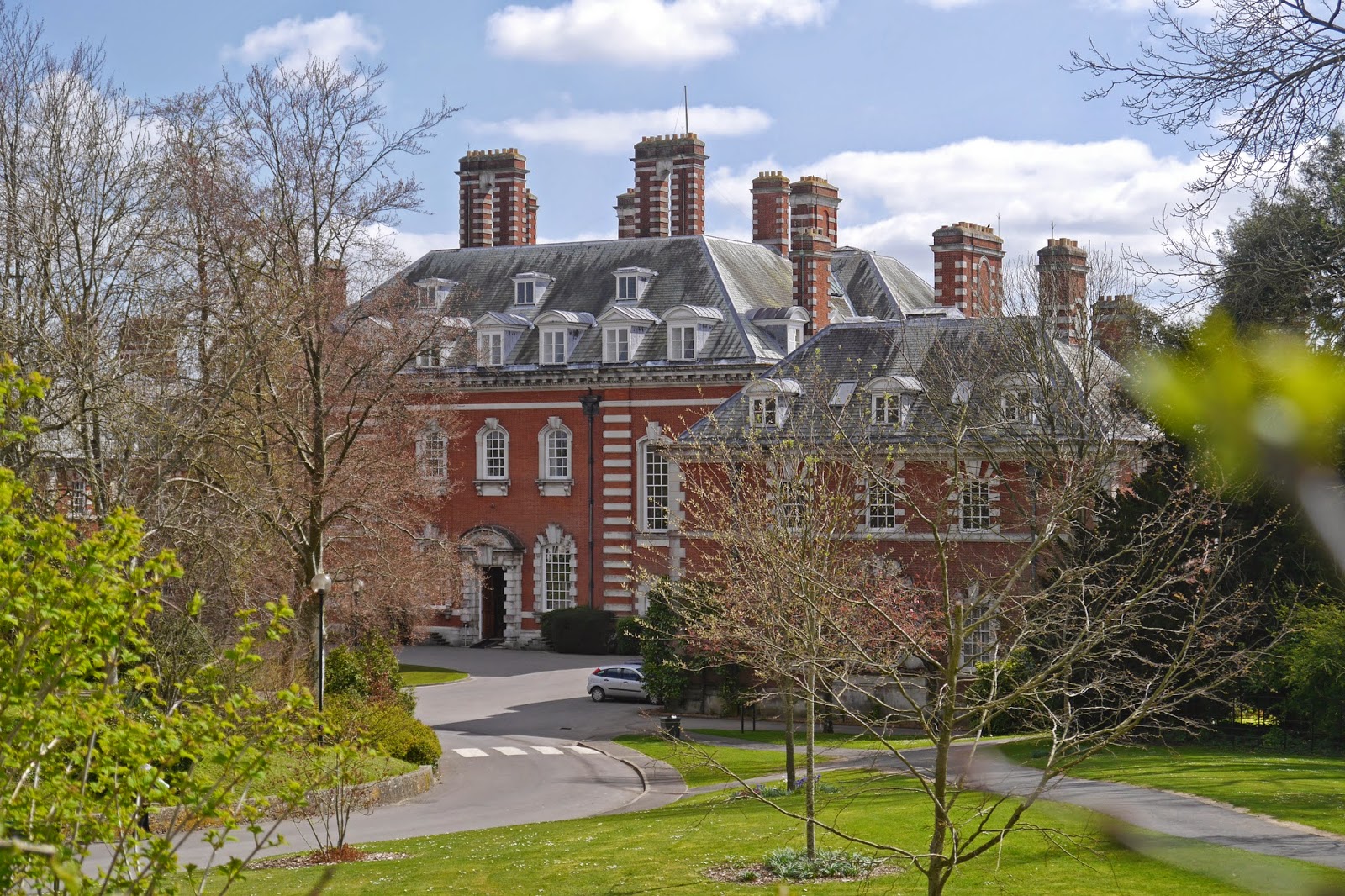 Walking in the country: Bryanston to Hammoon (Stour Valley Path 5)