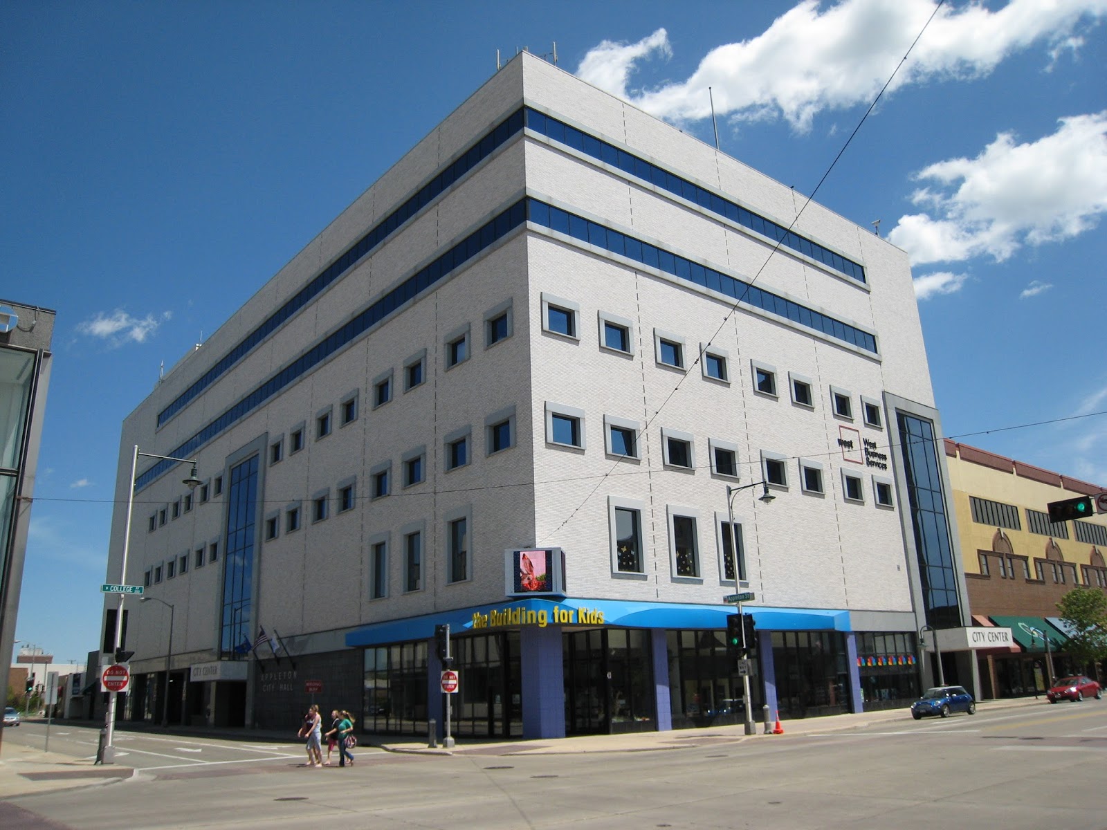 Appleton's Public Face