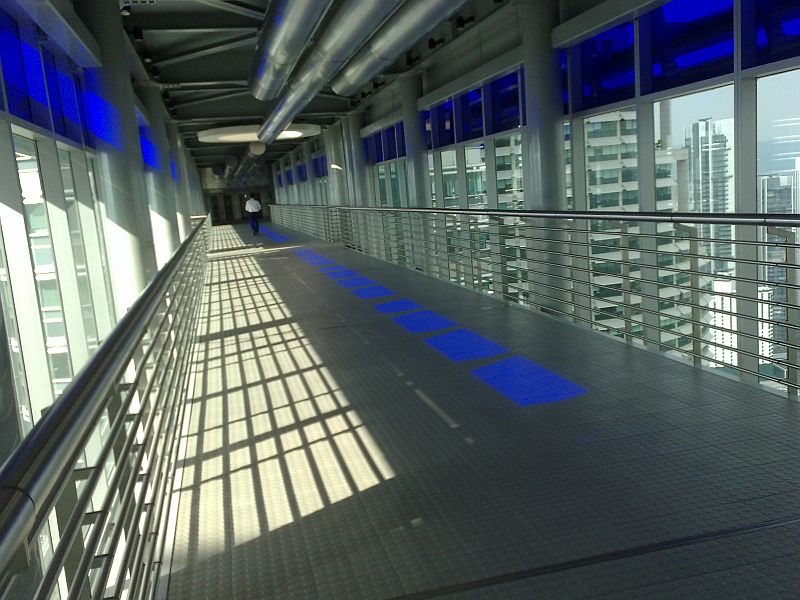 KRENMAUT: KLCC towers bridge view