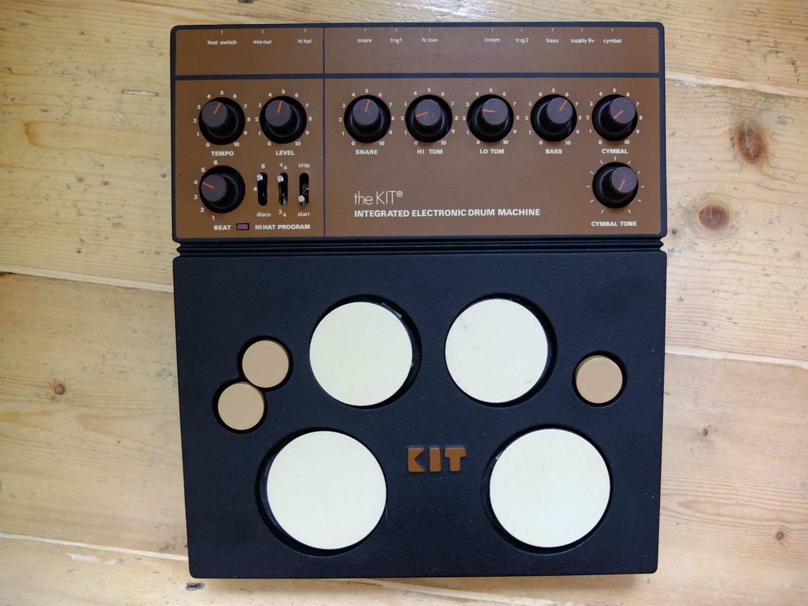 MATRIXSYNTH: MPC The Kit - Vintage Analogue Drum Machine