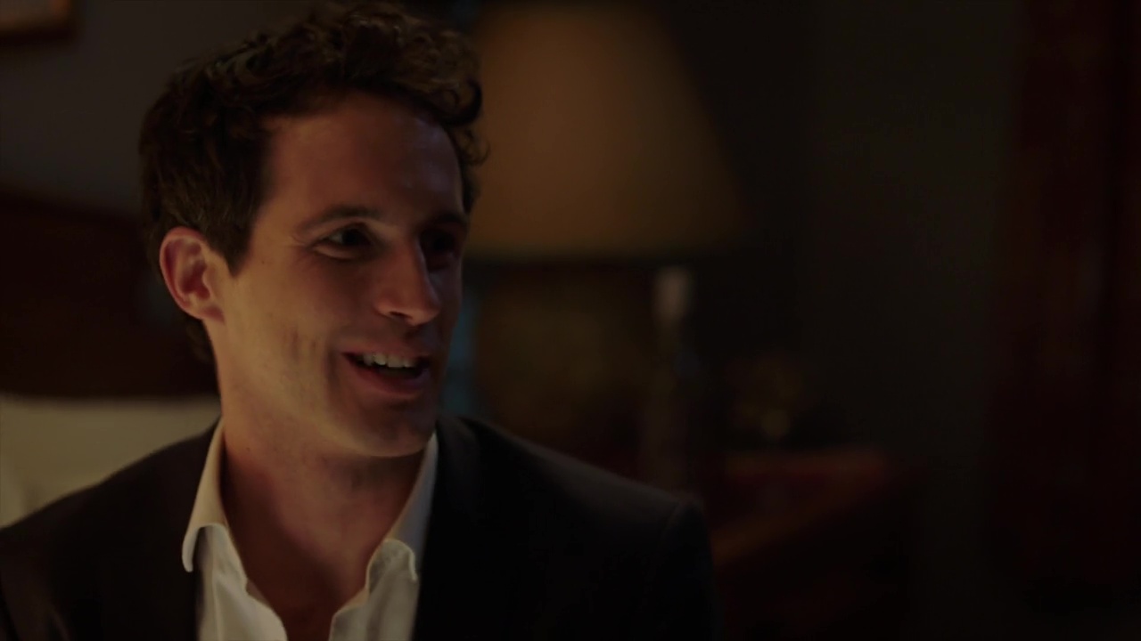 ausCAPS: Rob Heaps shirtless in Imposters 2-08 "Phase Two Sucks"