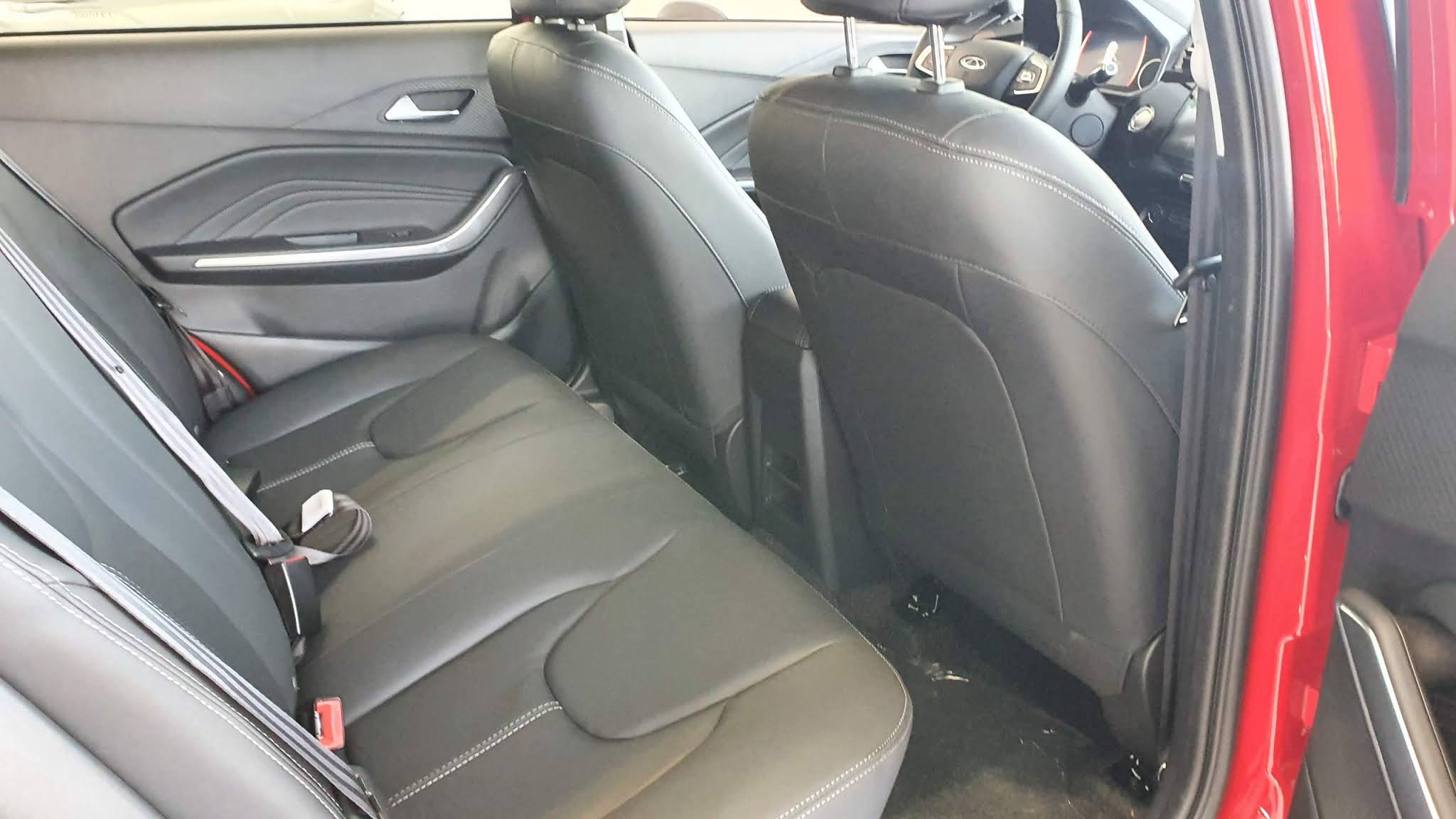 Novo Tiggo 3X Turbo Flex automático já está nas concessionárias - vídeo