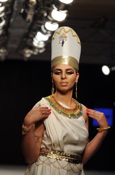 Fashion: Traditional Egyptian clothes