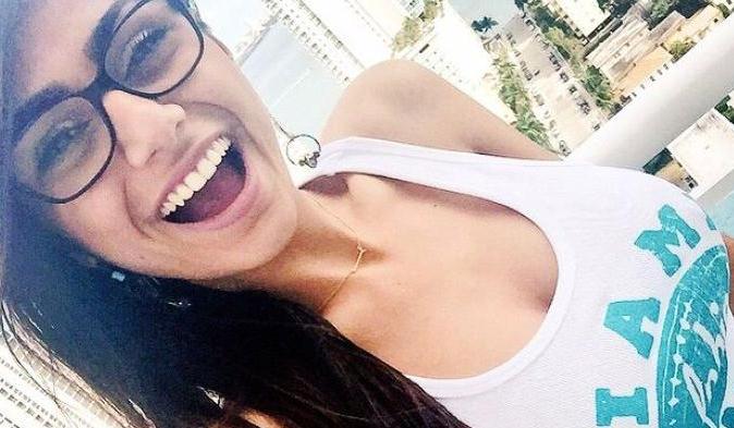 Profil Biodata Mia Khalifa Bintang Film Dewasa Keturunan Lebanon - Biodata dan Foto Selebritis