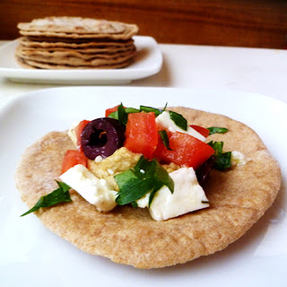 Cookistry: Mini Flatbread with Hummus ... and more