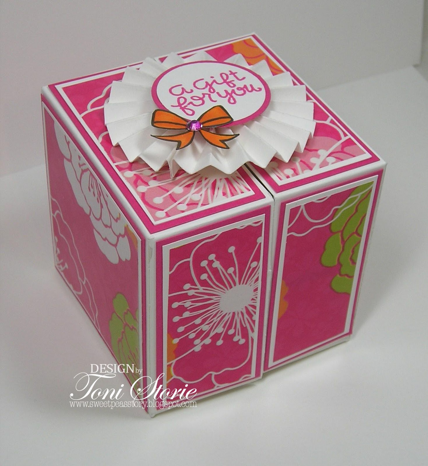 Sweet Pea's Story: A Scor-Pal and Paper Smooches Gift Box