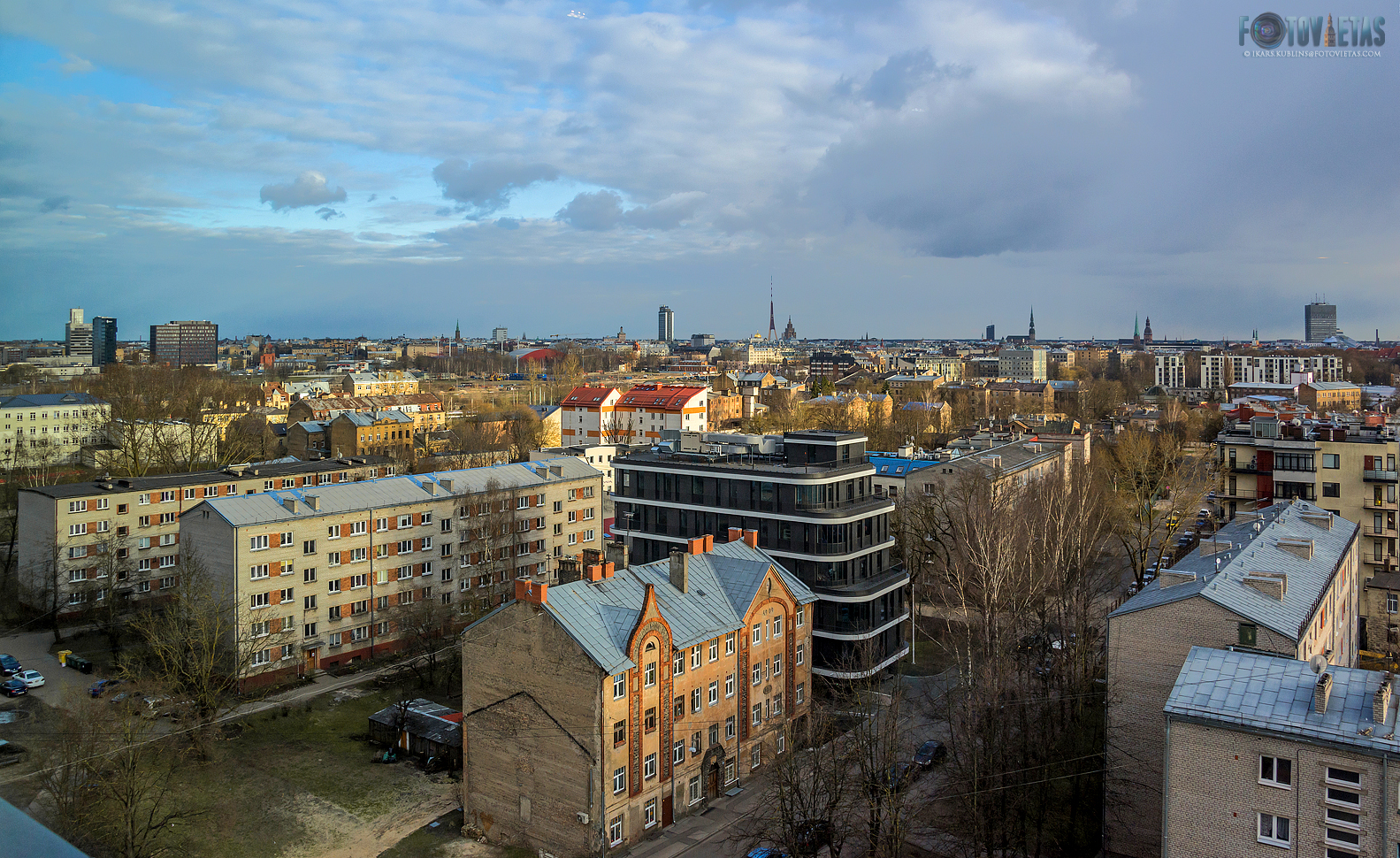 Skats no viesnīcas "Ibis Styles Riga" restorāna, Rīga - Fotovietas