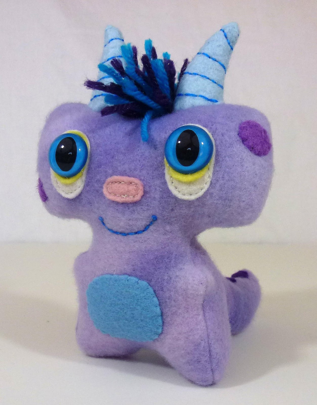 Leslie's Art and Sew: One Tiny Monster