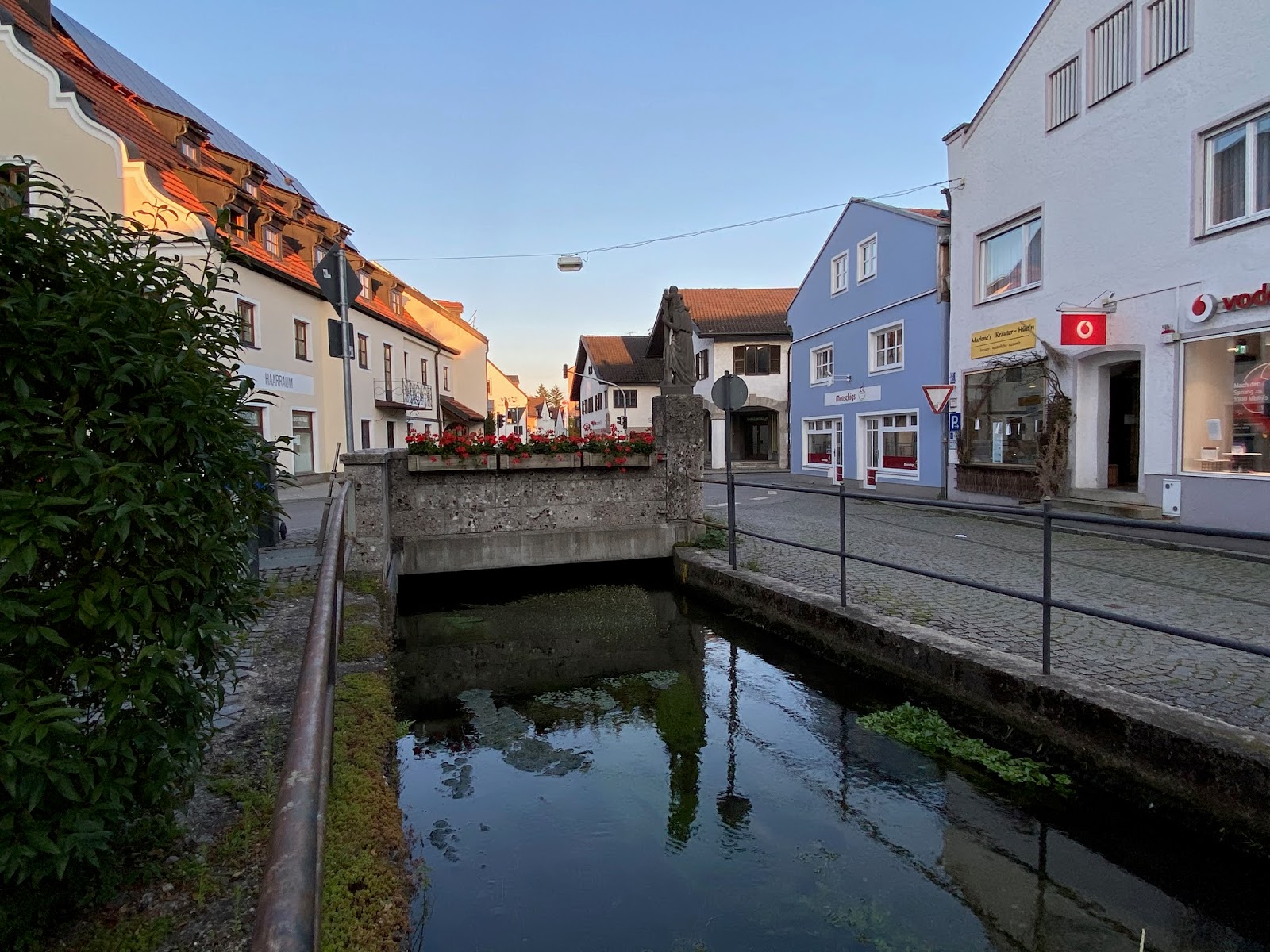 Travel Expeditions to Countries of the Planet Earth: Germany - Grafing