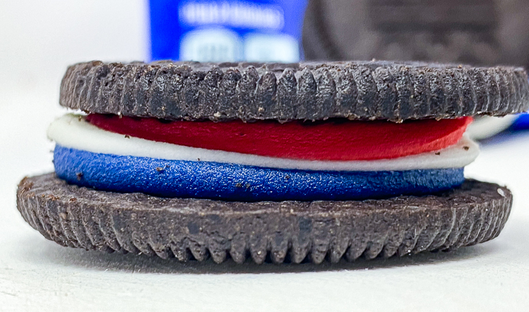 Tales of the Flowers: Red White and Blue Oreos for July 4th