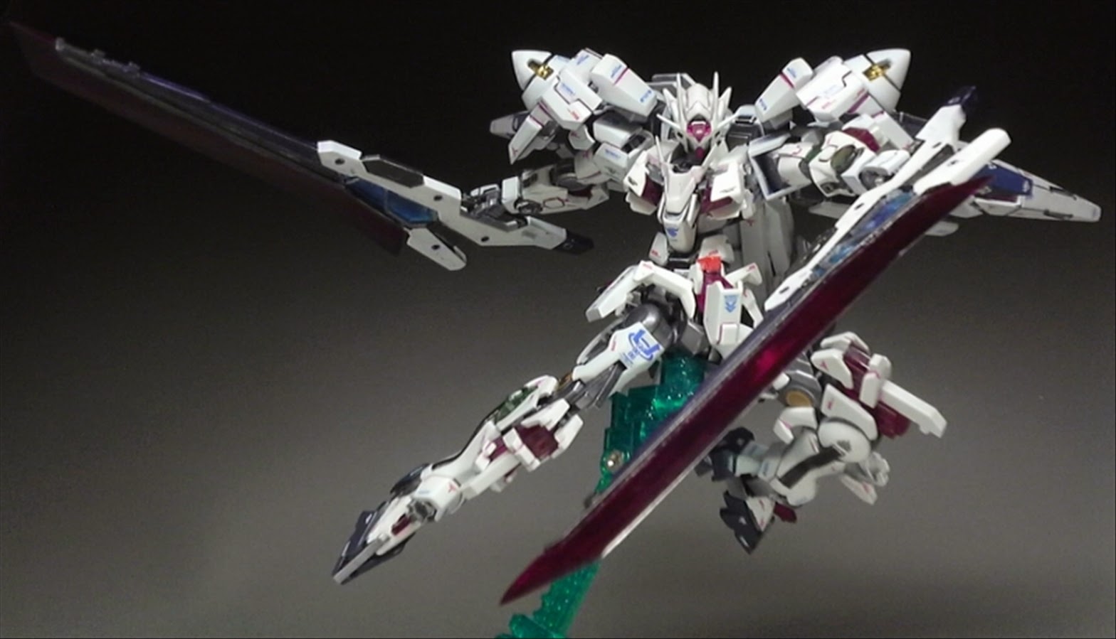 Custom Build: HG 1/144 XN Raiser Seven Sword "Limited Raiser"