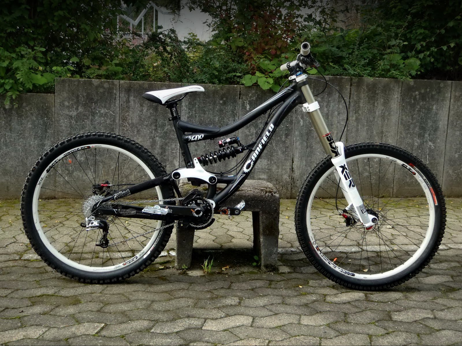All Mountain Next: Current DH setup
