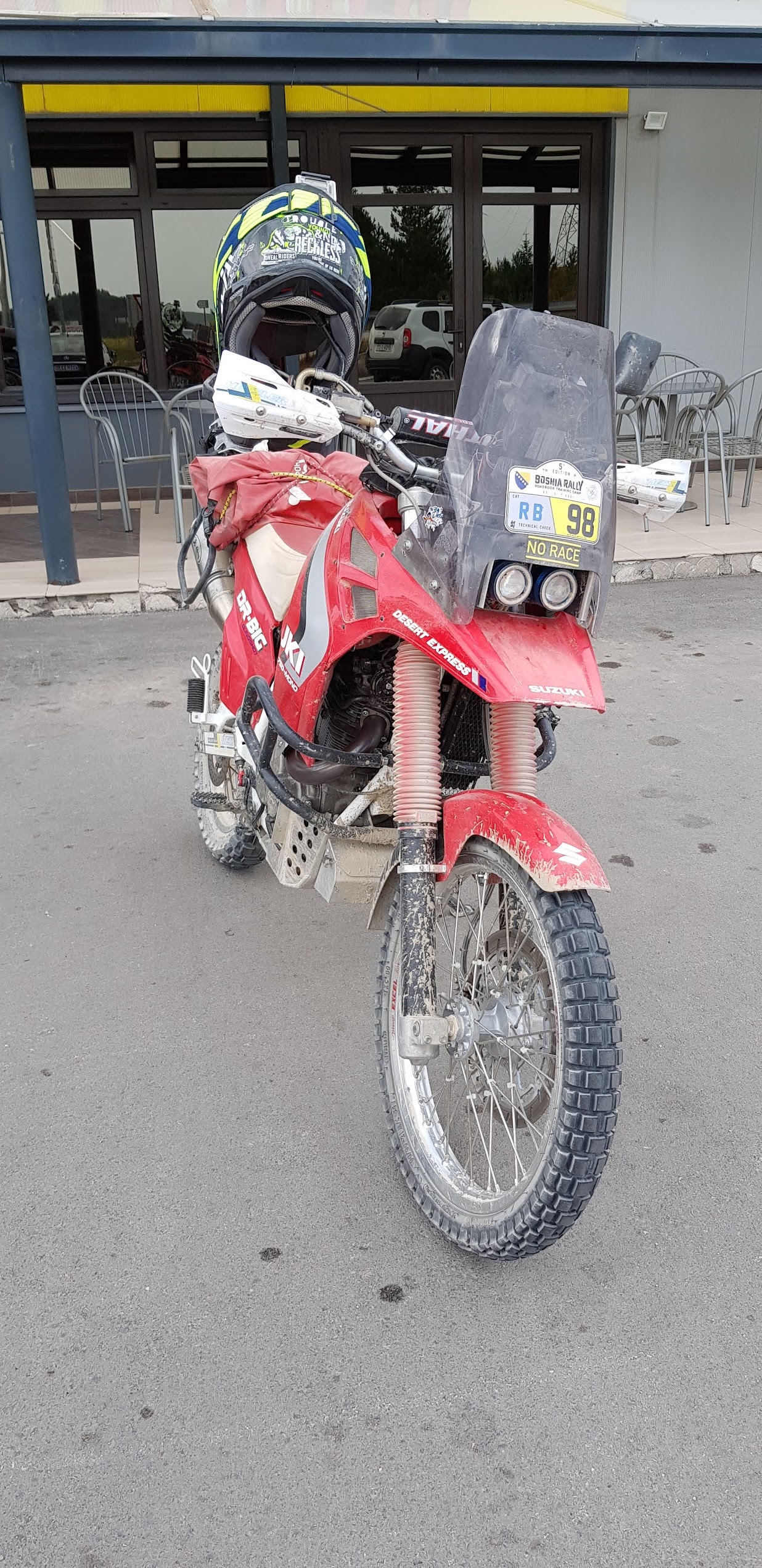 Der SUZUKI DR RALLYE & DR CUSTOM BIKE BLOG: THE RED DESERT EXPRESS bei ...