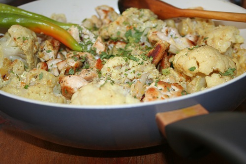 Pansy 's recipes - Retetele Panselutei: Mancare picanta de conopida cu pui