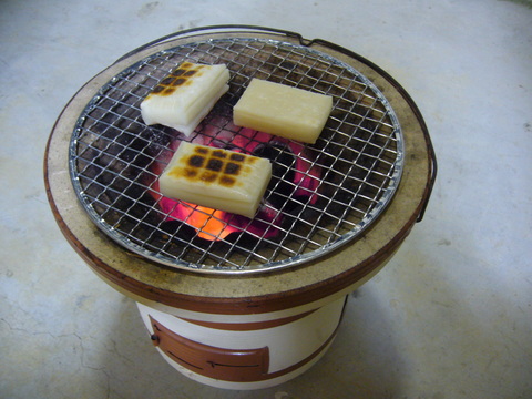 What a Feeling Japan: 七輪 Shichirin ~ It make cooking fun.