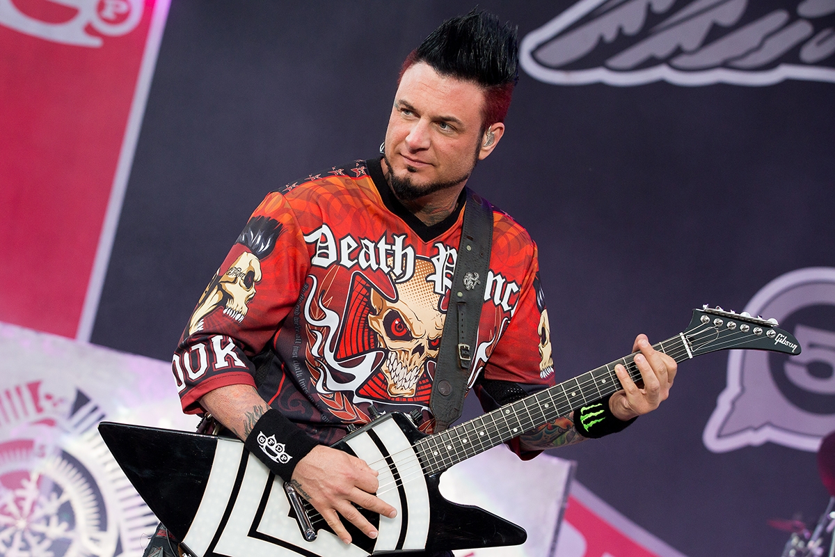 Jason Hook abandona Five Finger Death Punch, la banda anuncia nuevo ...