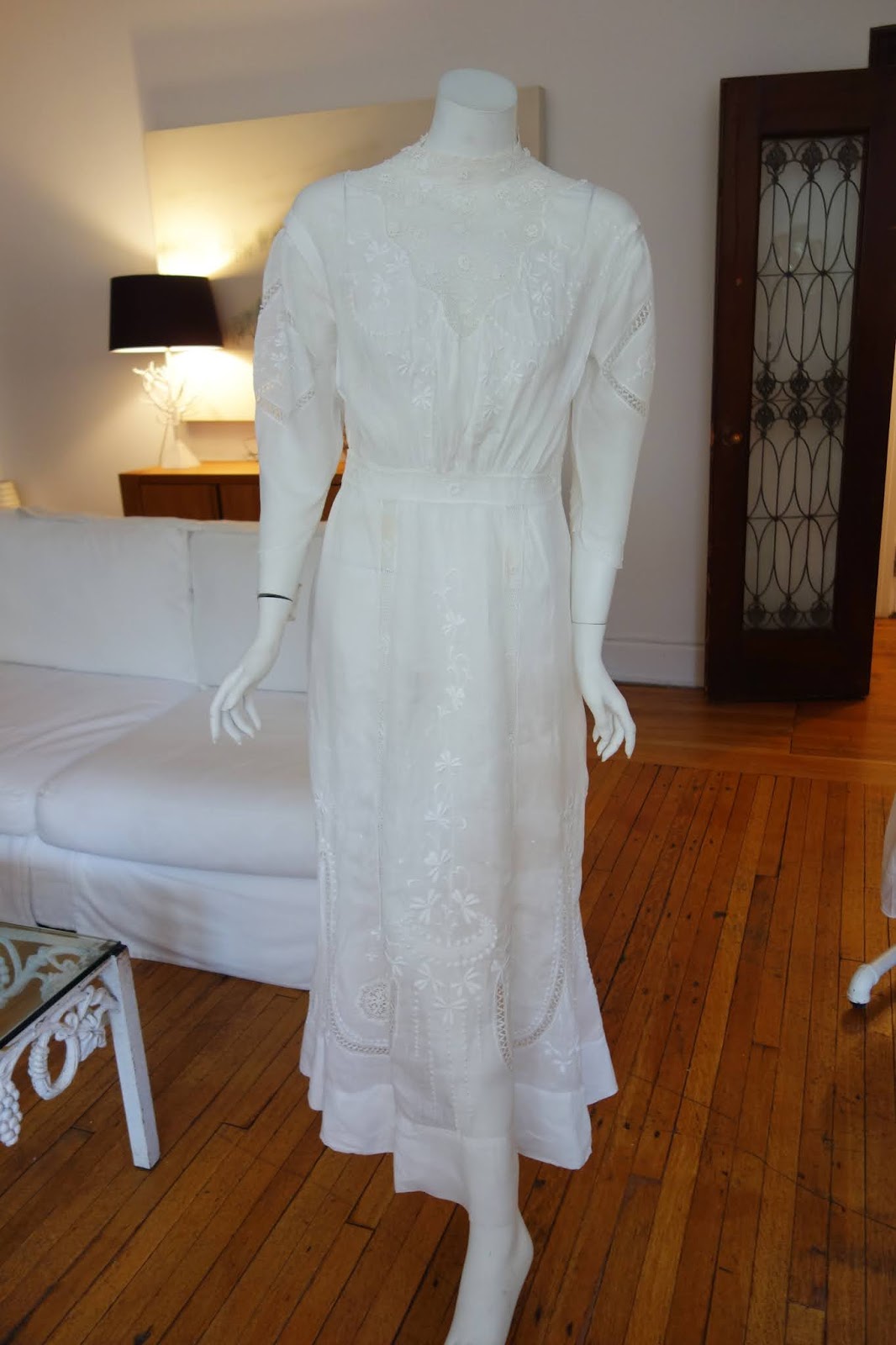Buyer & Seller of Antique Lace, Fine Linens, Vintage Clothing, Haute ...
