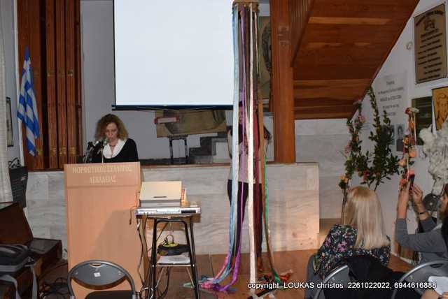 photo studio HELEN: ΜΟΡΦΟΤΙΚΟΣ -ΠΟΛΙΤΙΣΤΙΚΟΣ ΛΑΟΓΡΑΦΙΚΟΣ ΤΟ ΓΑΙΤΑΝΑΚΙ