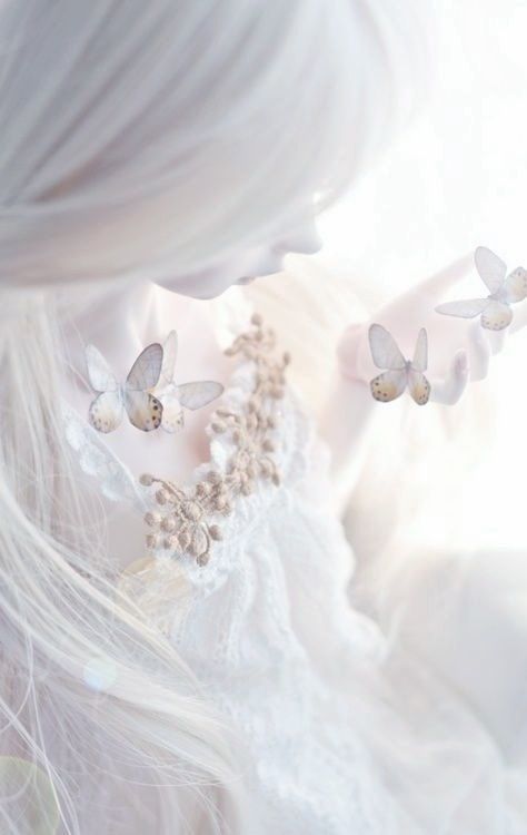 Calator prin stele: EU SUNT … Floarea TA din Univers