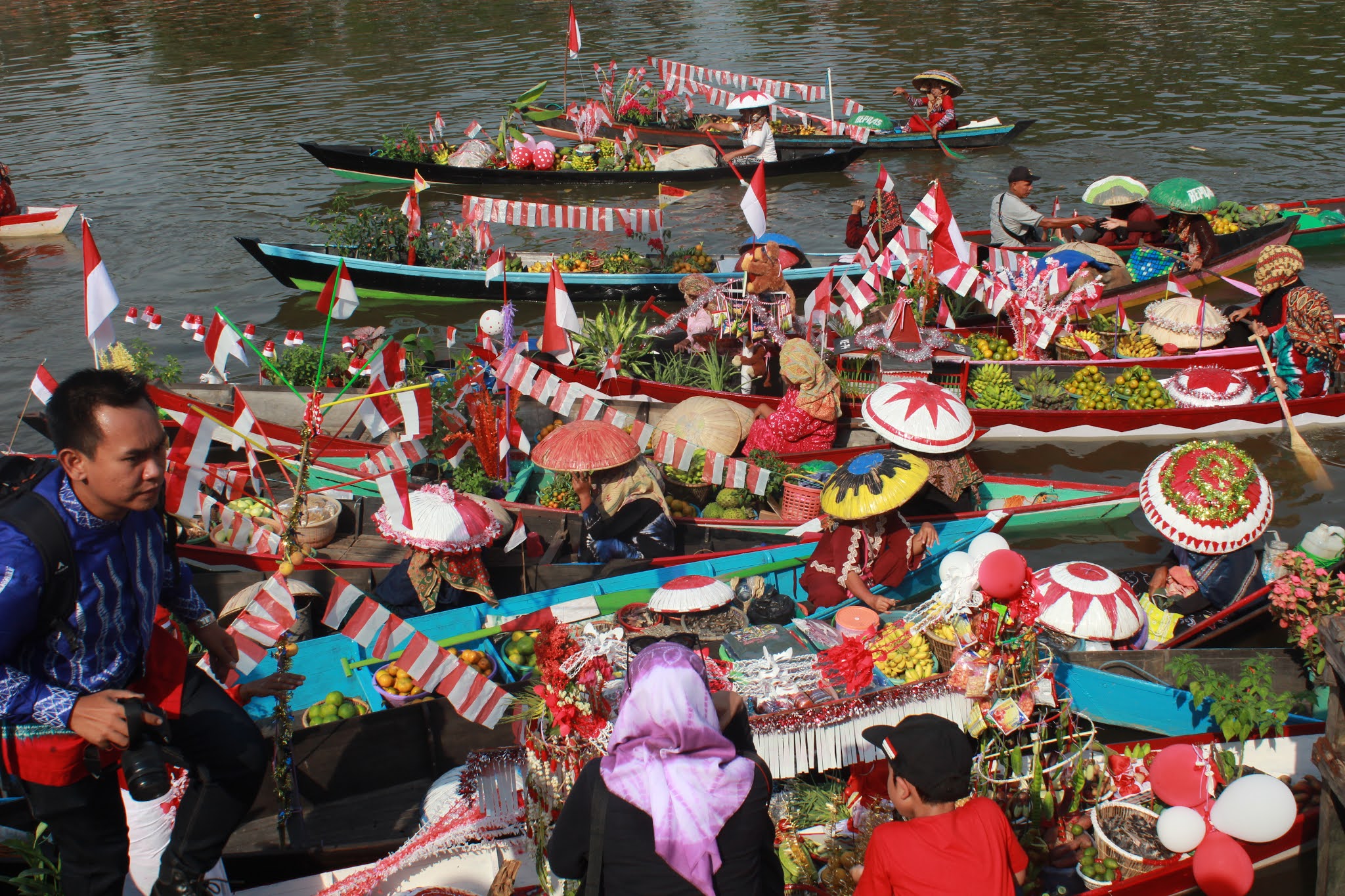 Festival Pasar Terapung - PARIWISATA TABALONG