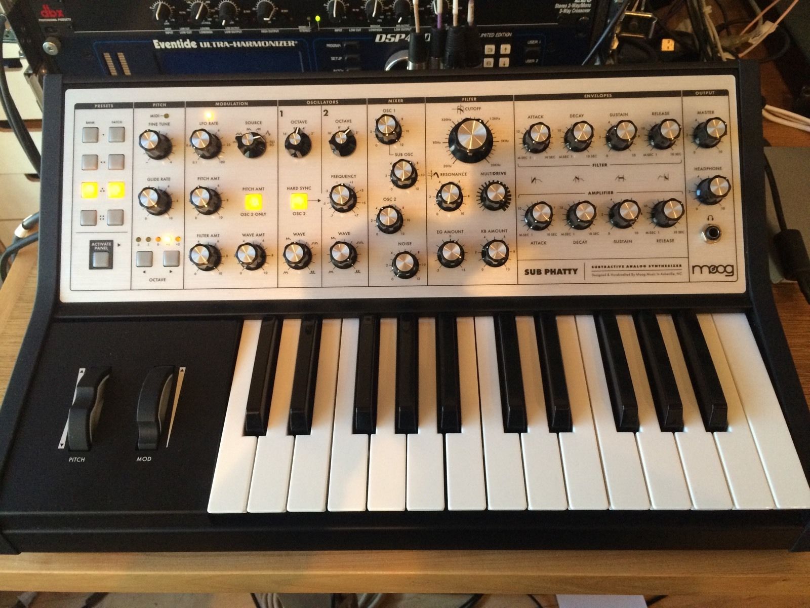 MATRIXSYNTH: Moog Sub Phatty Analog Synthesizer