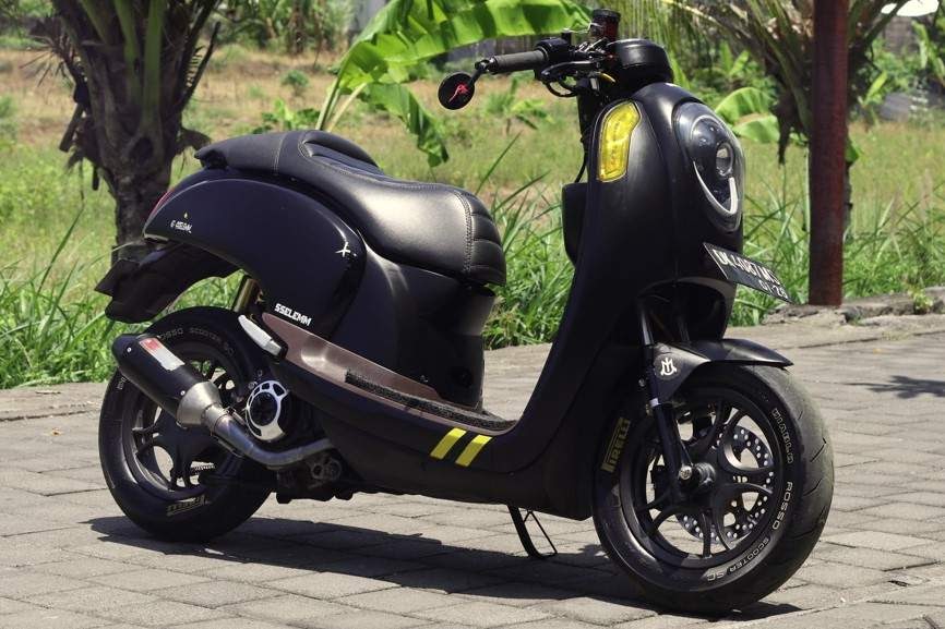 Scoopy 2016 Modifikasi Keren Warna Hitam Menolak Tua - 3835info ...