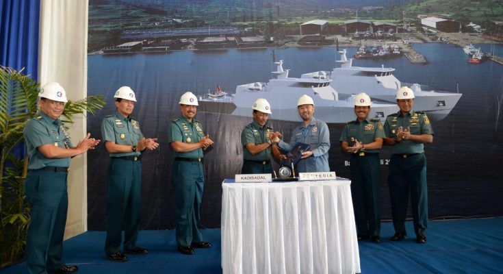 DEFENSE STUDIES: TNI AL Tambah Alutsitsa Dua Unit Kapal PC 40