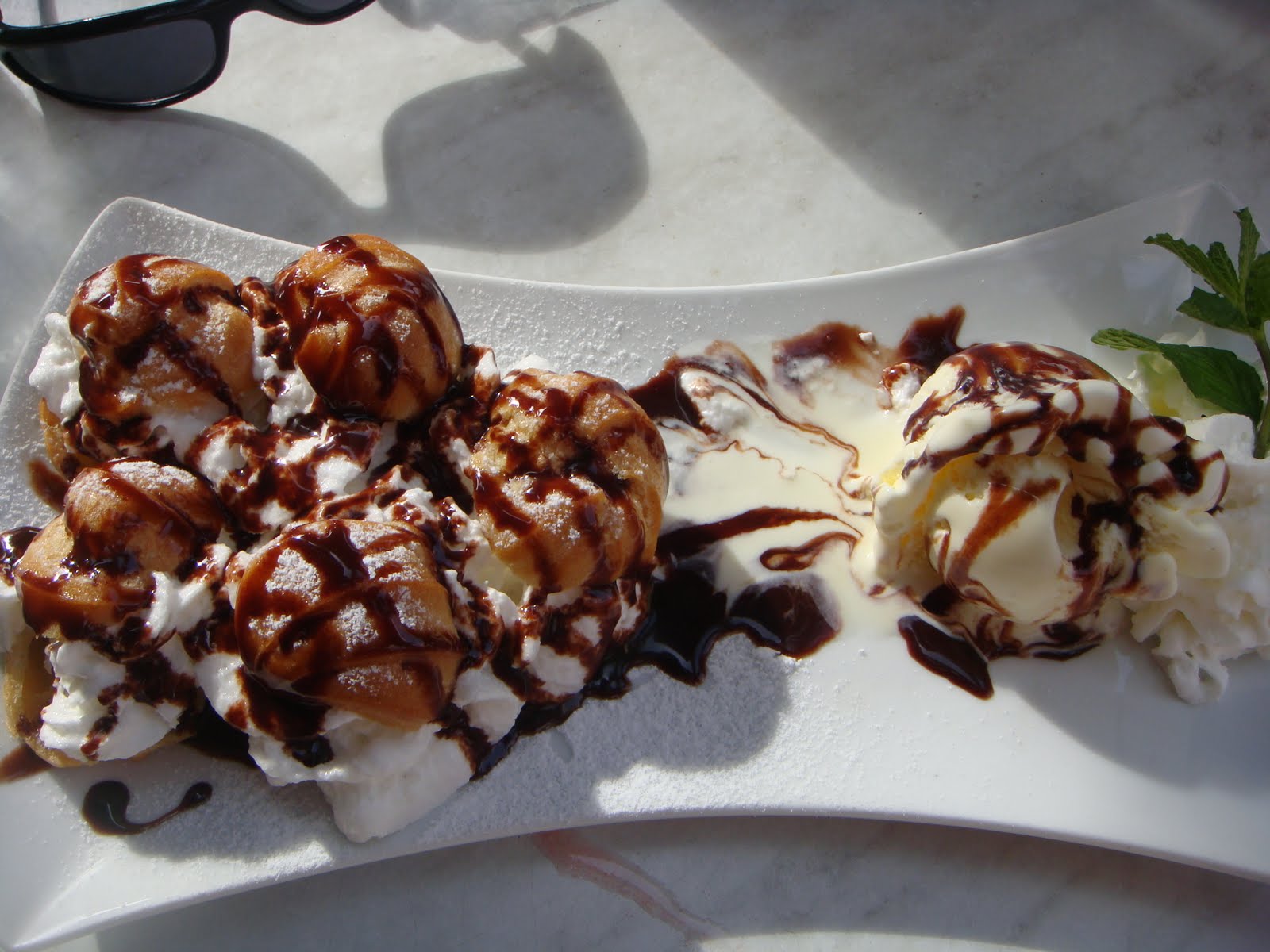 Delicious Dishings: Aruba Eats: Linda's Pancake House And Taste Of Belgium