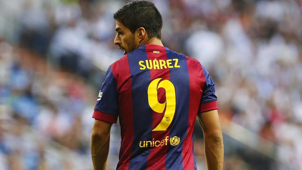 Suárez pasa revista de sus inicios en el Barça | La Tarjeta Blanca