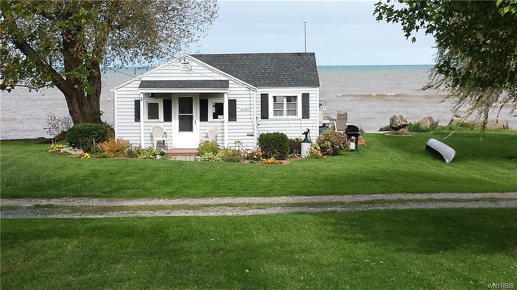 Sweet House Dreams: 1944 Tiny Cottage on Lake Ontario in Lyndonville ...